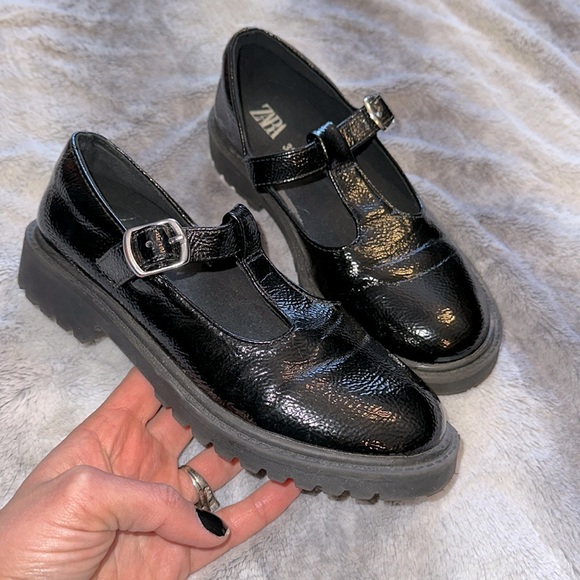 Zara | Shoes | Zara Mary Janes Tstrap 33 Black | Poshmark
